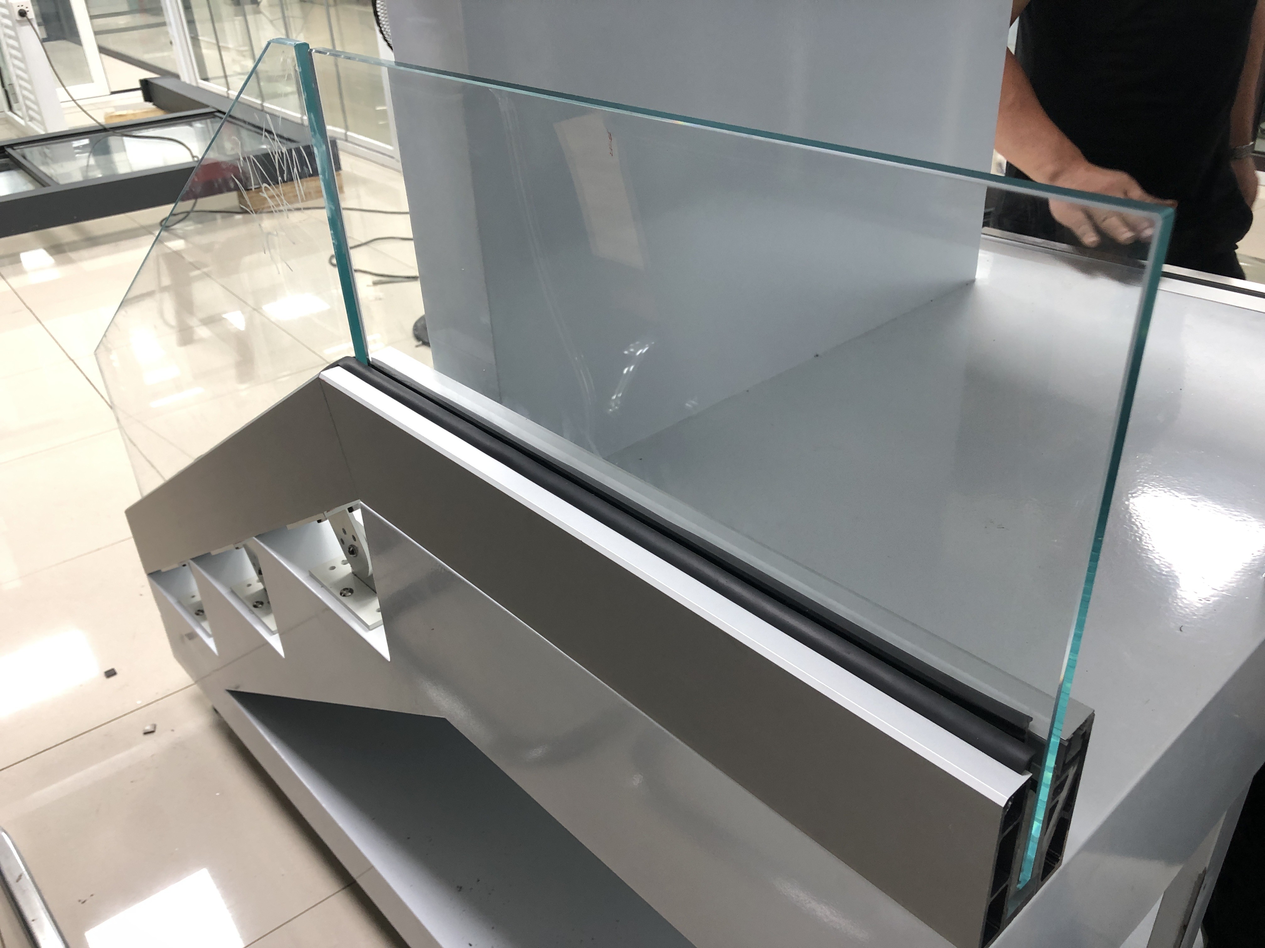 Customizable 12mm Aluminum U Channel Glass Railing 304 SS Handrail ...